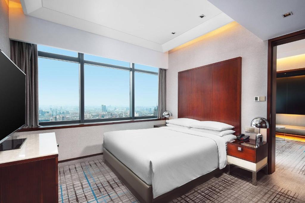 Renaissance Shanghai Zhongshan Park Hotel, Shanghai (updated prices 2025)