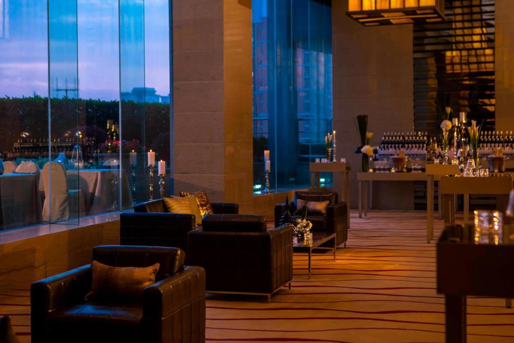 Renaissance Shanghai Zhongshan Park Hotel, Shanghai (updated prices 2025)