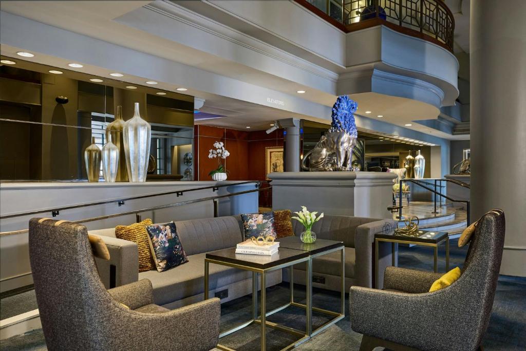 Renaissance Los Angeles Airport Hotel, Los Angeles (updated prices 2025)
