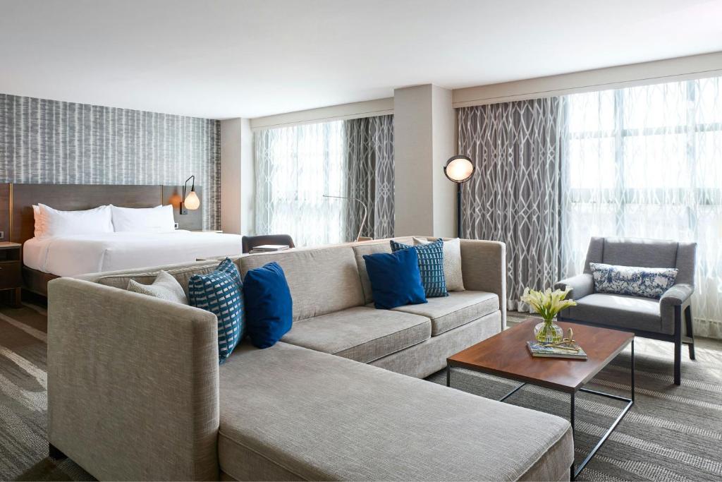 Renaissance Los Angeles Airport Hotel, Los Angeles (updated prices 2025)