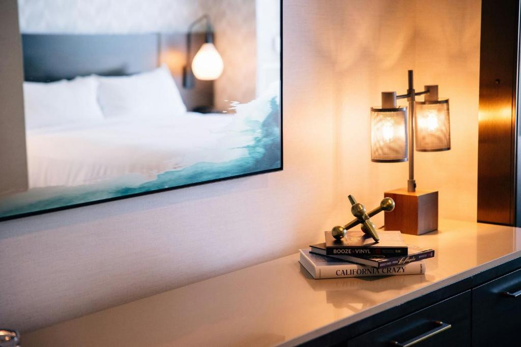 Renaissance Los Angeles Airport Hotel, Los Angeles (updated prices 2025)