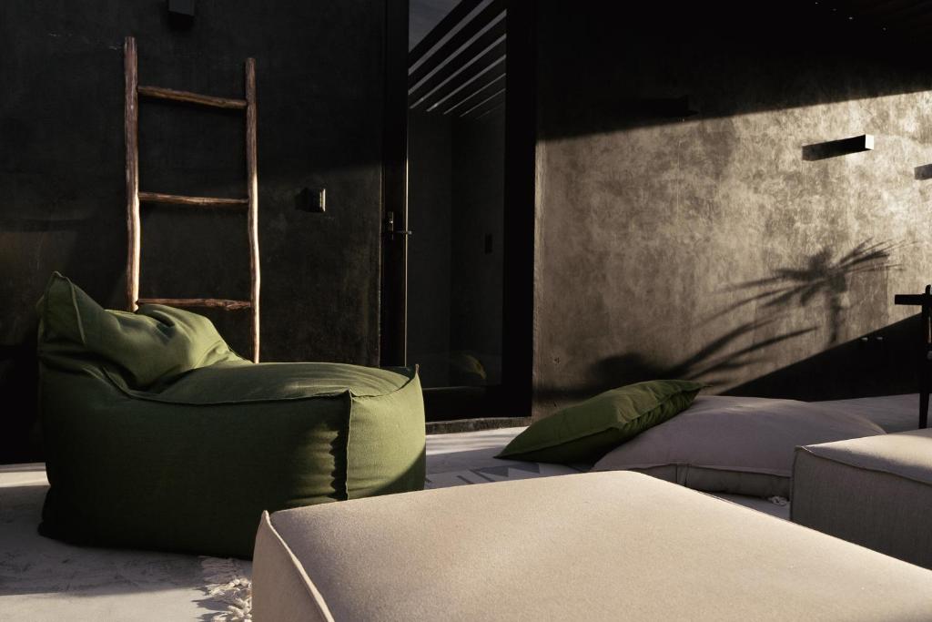 Design Luxury 3BR Villa with 3 Pools, stunning Rooftop, Boho Style ...