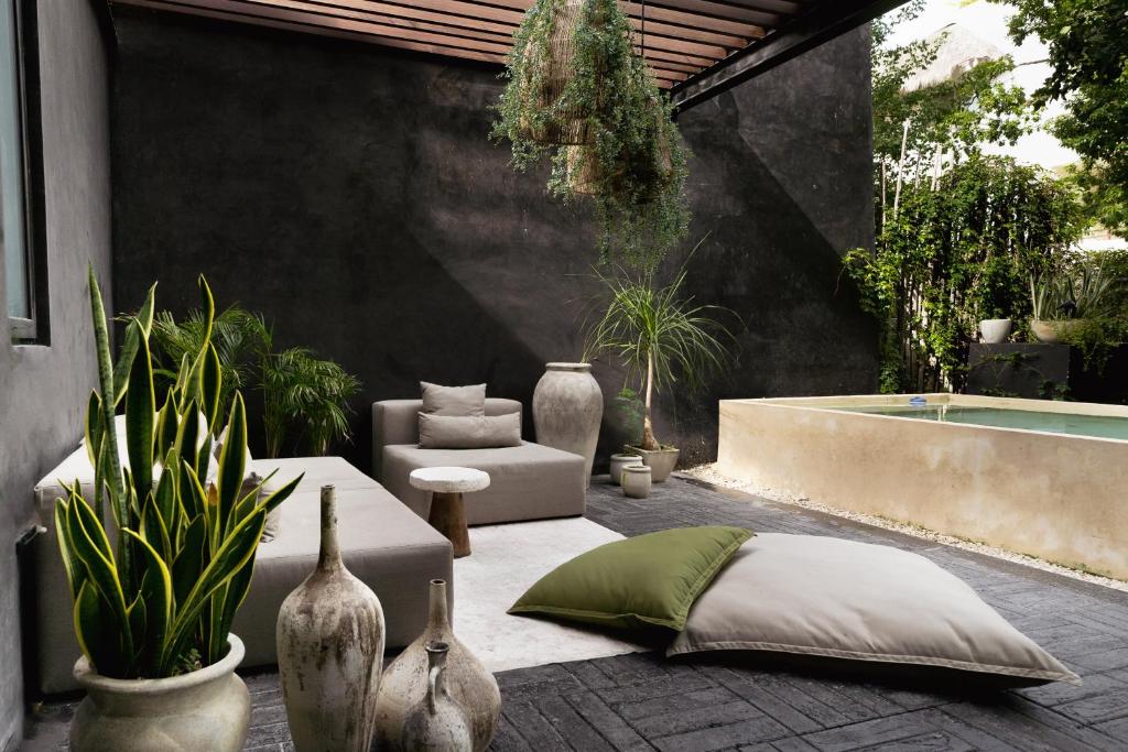 Design Luxury 3BR Villa with 3 Pools, stunning Rooftop, Boho Style ...