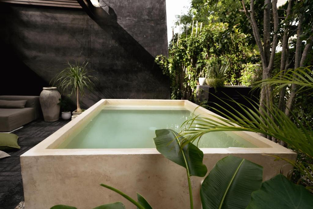 Design Luxury 3BR Villa with 3 Pools, stunning Rooftop, Boho Style ...