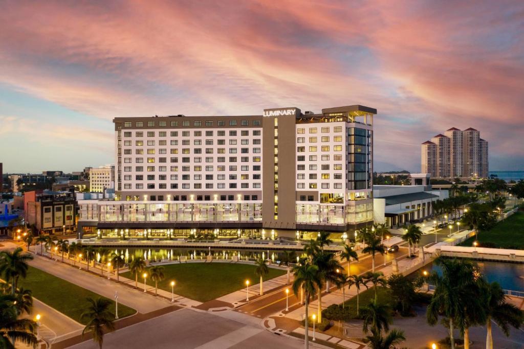 Luminary Hotel & Co., Autograph Collection, Fort Myers (updated prices ... Luminary Hotel & Co., Autograph Collection, Fort Myers (updated prices ...