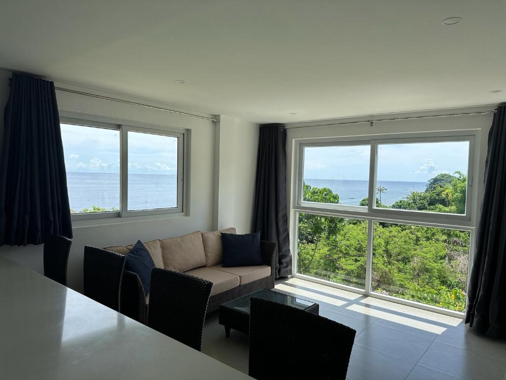 Maha Villa - Sea View Island Retreat with private beach, Pinamihagan ...