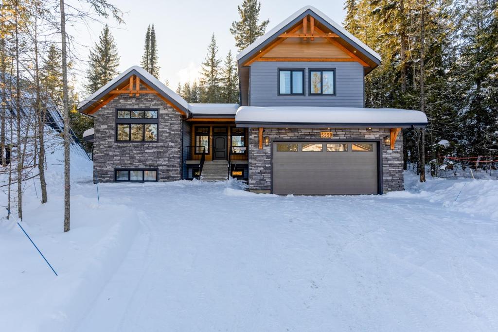 Kodiak Chalet - by Fernie Central Reservations, Fernie (updated prices ...