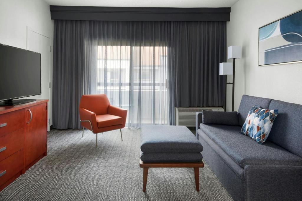 Courtyard Philadelphia Valley Forge / King of Prussia, Wayne (updated ...