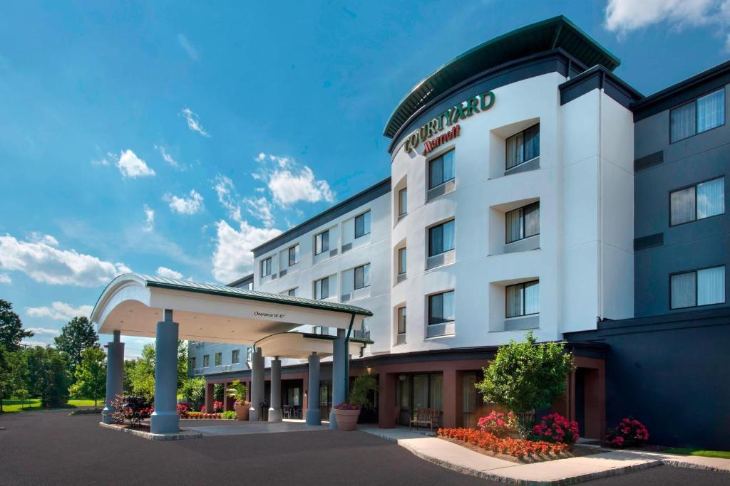 Courtyard by Marriott Lebanon, Lebanon (updated prices 2026)