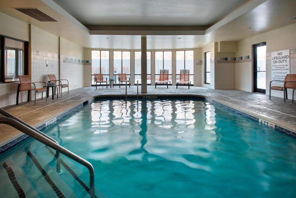 Courtyard by Marriott Lebanon, Lebanon (updated prices 2025)