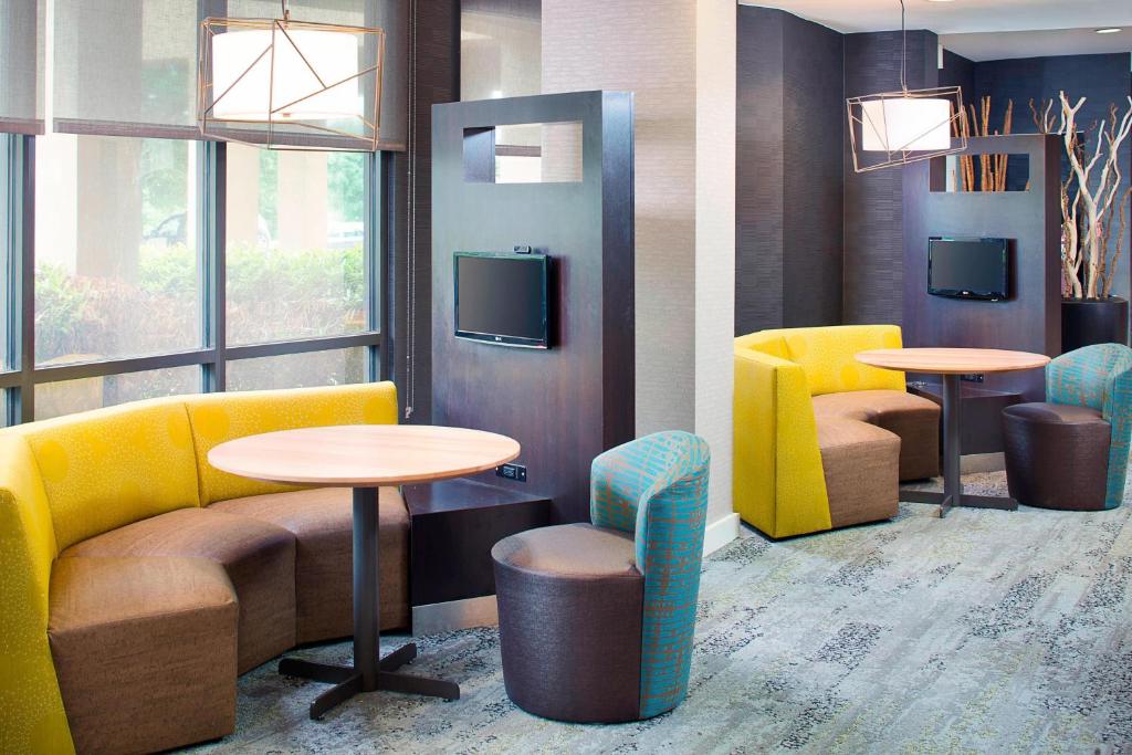 Courtyard by Marriott Roanoke Airport, Roanoke (updated prices 2025)