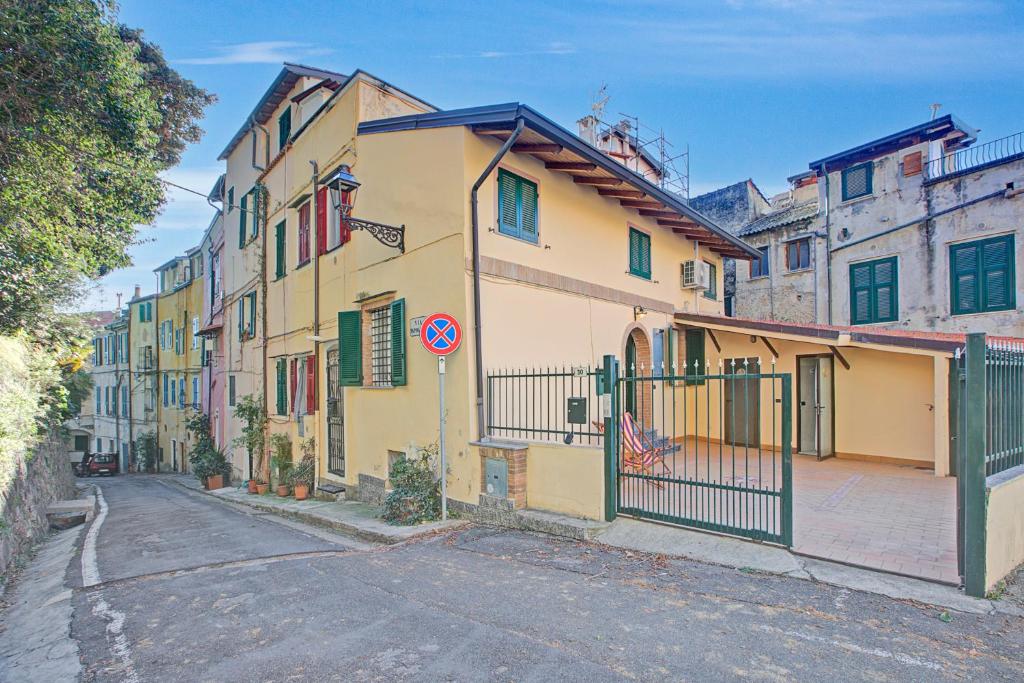 Queen Elena Home Centro Sanremo - Happy Rentals, Sanremo (updated ...