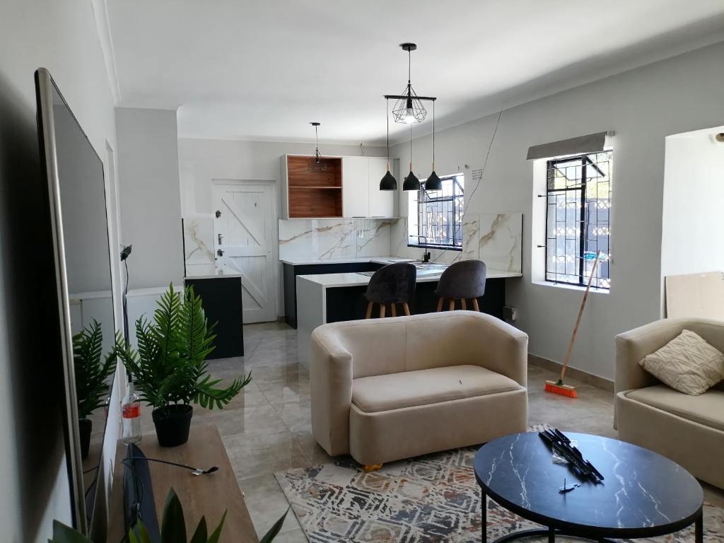 Urban Sleek Black Haven, Cape Town (updated prices 2026)