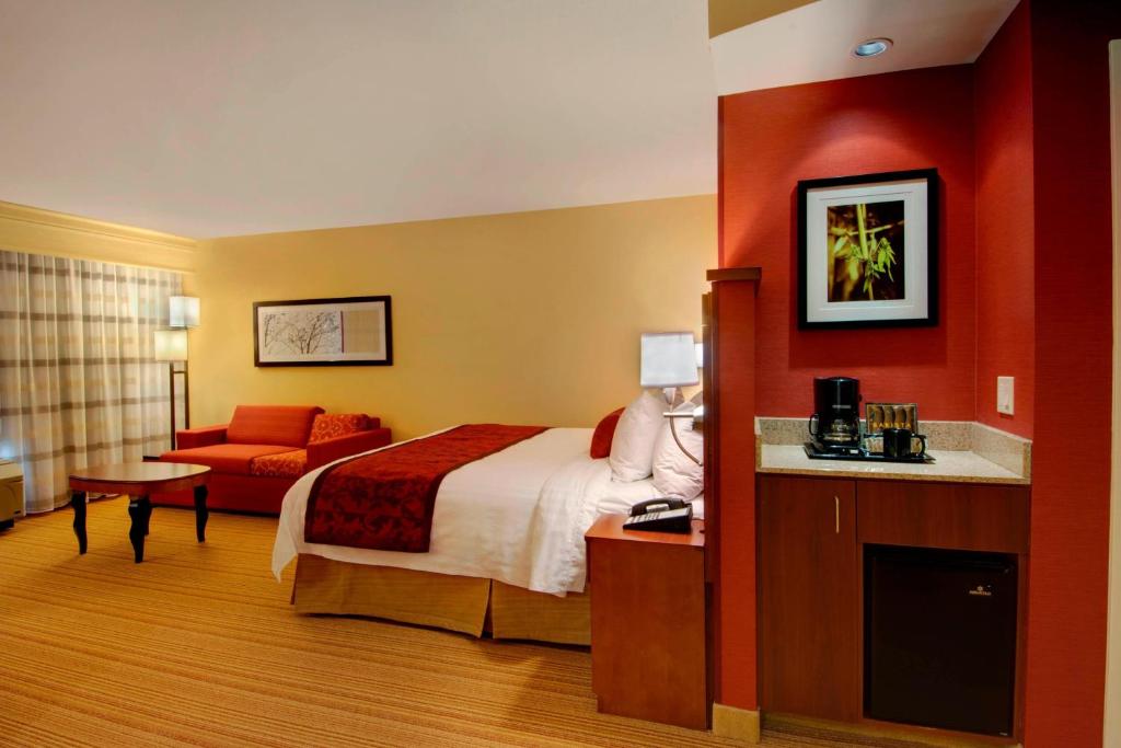 Courtyard by Marriott Madison East, Madison (updated prices 2025)