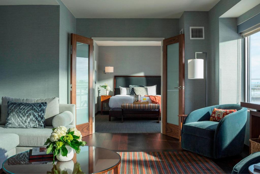 Courtyard Burlington Harbor, Burlington (updated prices 2025)