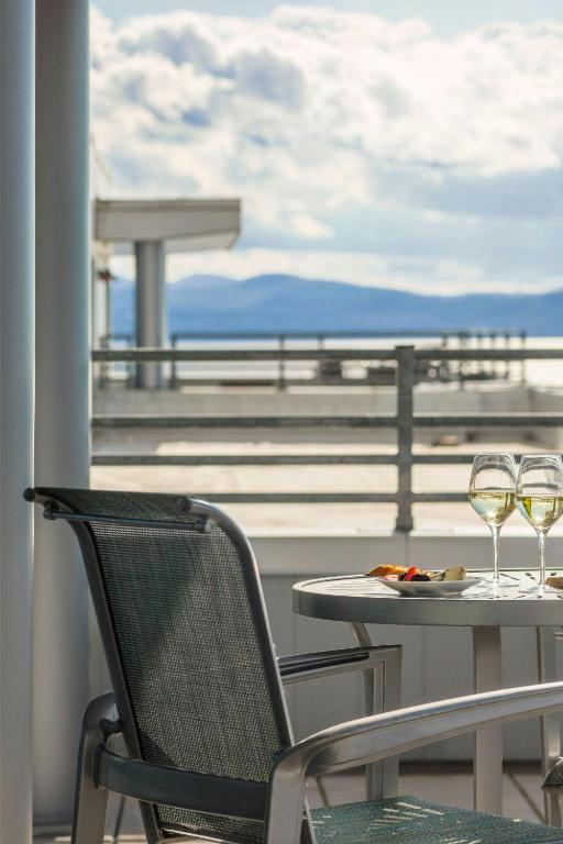 Courtyard Burlington Harbor, Burlington (updated prices 2025)