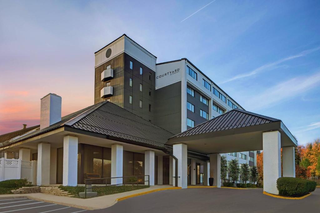 Courtyard Chicago Elmhurst/Oakbrook Area, Elmhurst (updated prices 2026)