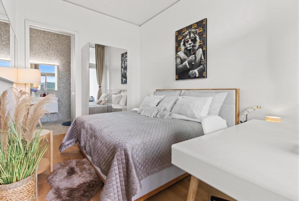 Luxury Business Penthouse near Mainstation Zürich, Zurich (updated prices 2025)