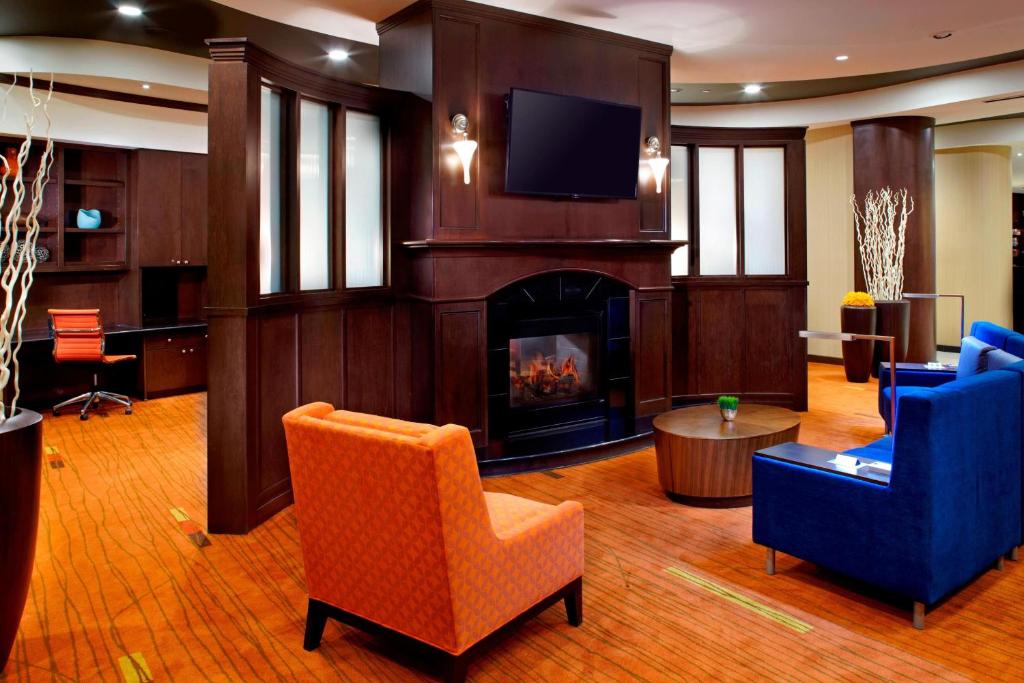 Courtyard by Marriott Pittsburgh West Homestead Waterfront, West ...