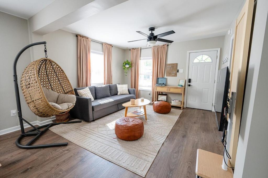 Walk to the cargo district - CCC, Wilmington (updated prices 2025)