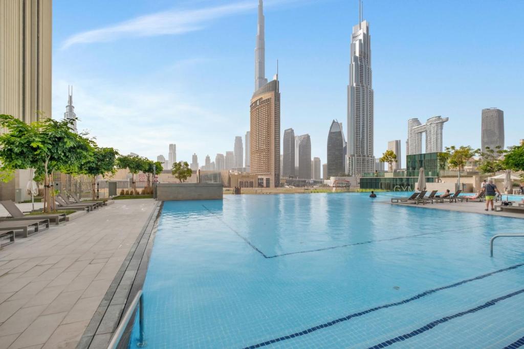 Steps from Dubai Mall with Sea Views, Dubai (updated prices 2026)