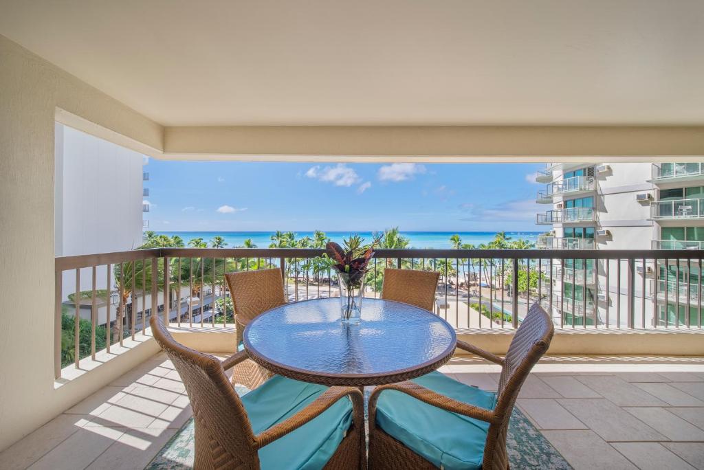 Aston Waikiki Beach Tower 602, Honolulu (updated prices 2025)