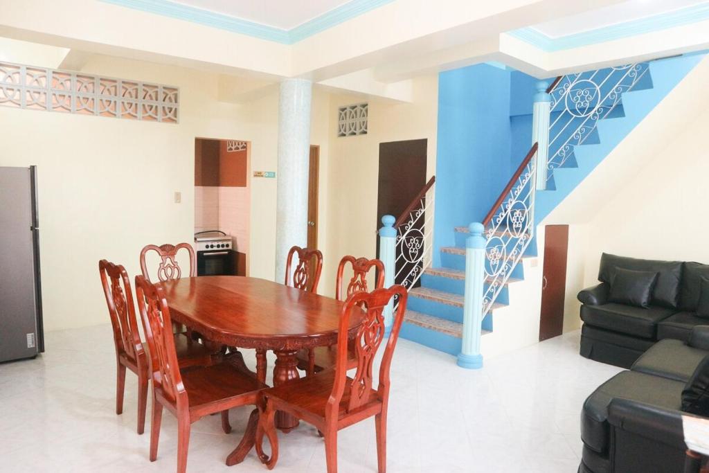 Iloilo Transient Rooms Good for 15-20 pax, Iloilo City (updated prices ...