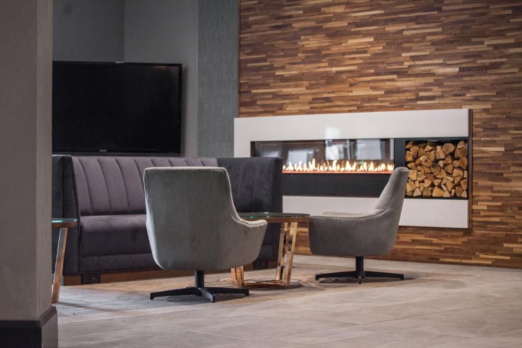 Delta Hotels by Marriott Fargo, Fargo (updated prices 2025)