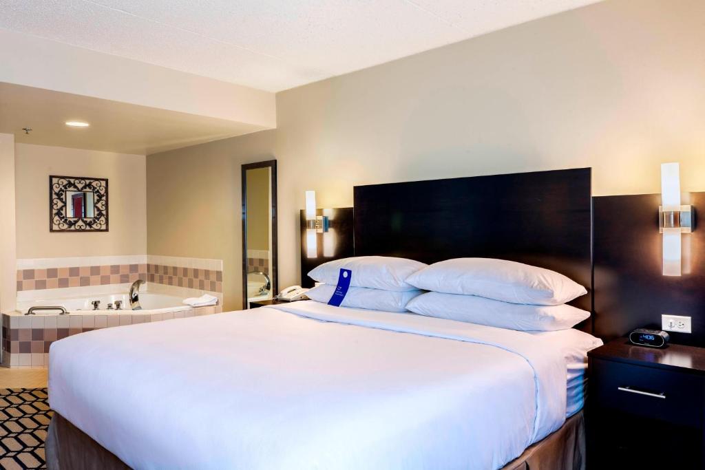Delta Hotels by Marriott Fargo, Fargo (updated prices 2025)