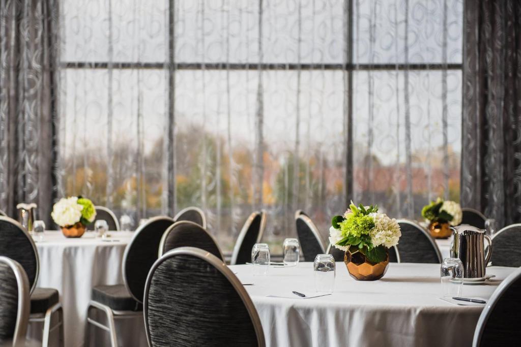 Delta Hotels by Marriott Waterloo, Waterloo (updated prices 2025)