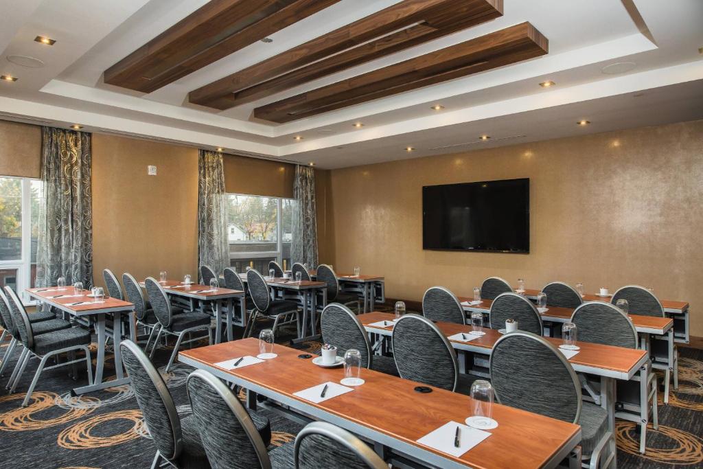 Delta Hotels by Marriott Waterloo, Waterloo (updated prices 2025)