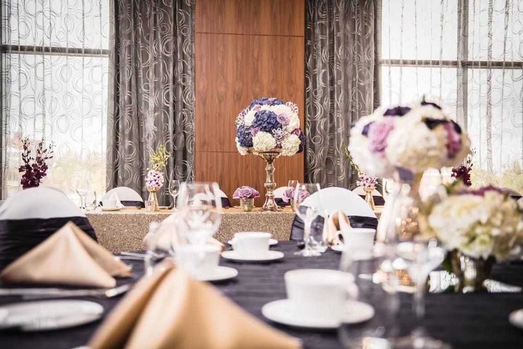 Delta Hotels by Marriott Waterloo, Waterloo (updated prices 2025)