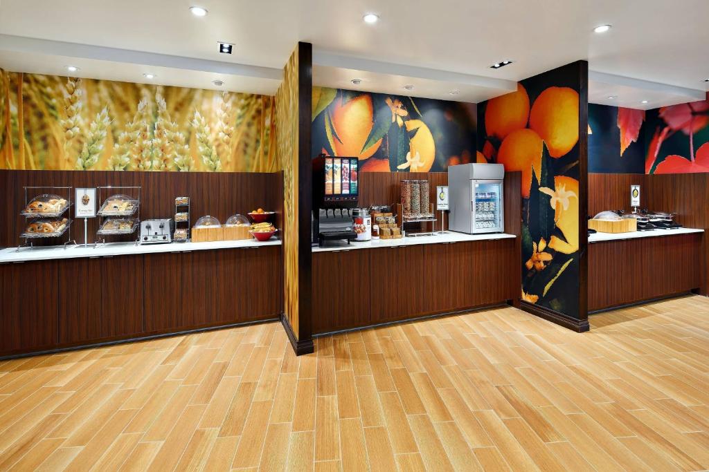 Fairfield Inn & Suites by Marriott Fresno Yosemite International ...