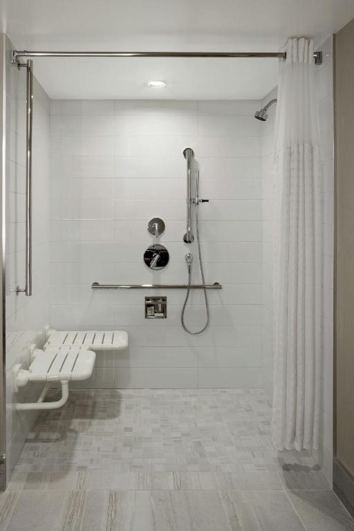 Delta Hotels by Marriott Saskatoon Downtown, Saskatoon (updated prices ...