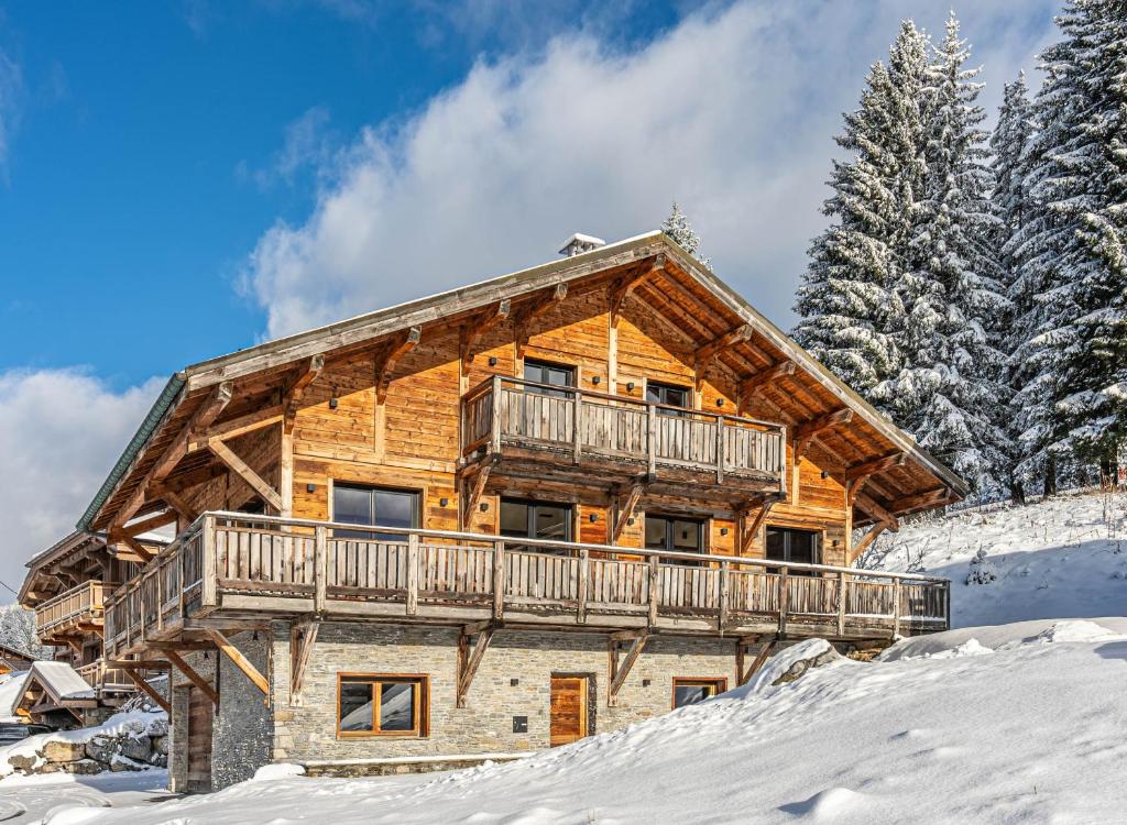 Chalet Eagle - LES GETS, à côté du lac et des pistes, superbe vue, Les ...
