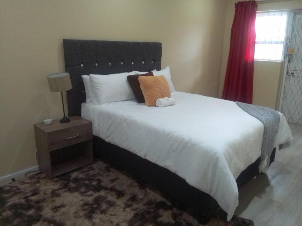 35 Quanza, East London (updated prices 2026)