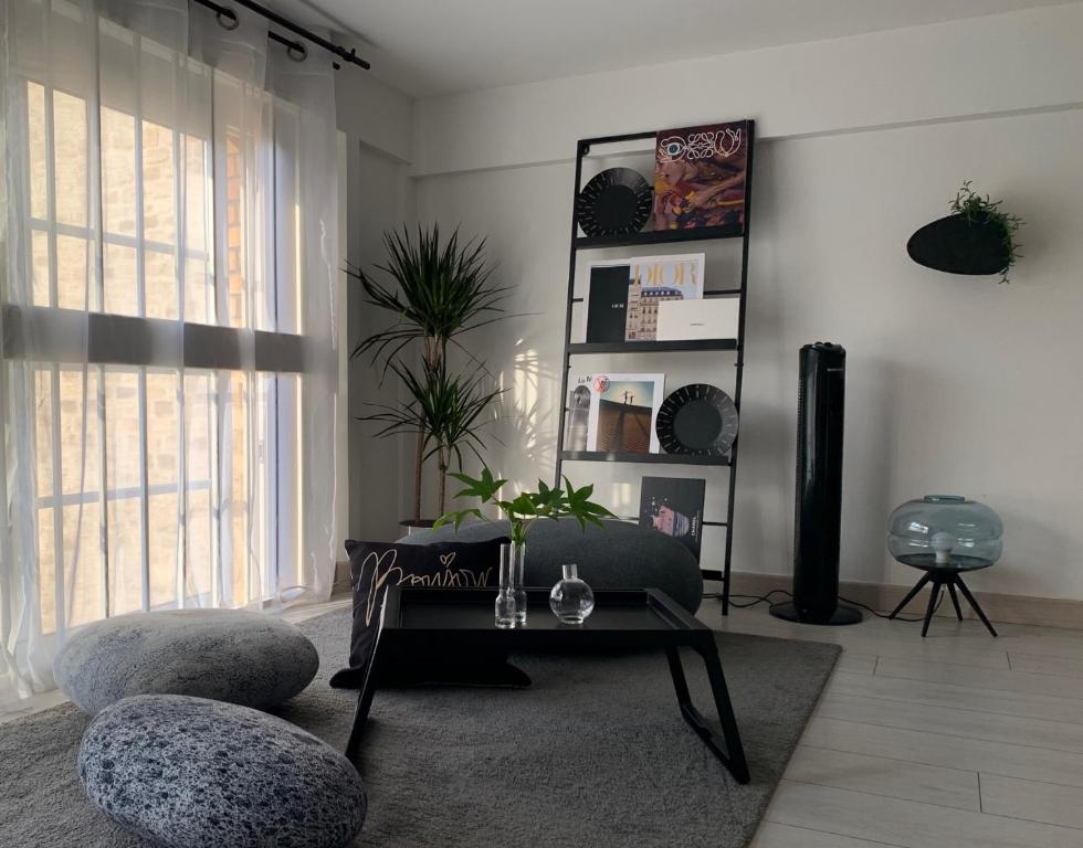 Nice dupleix 5mins walk to gare monparnasse, Paris (updated prices 2025)