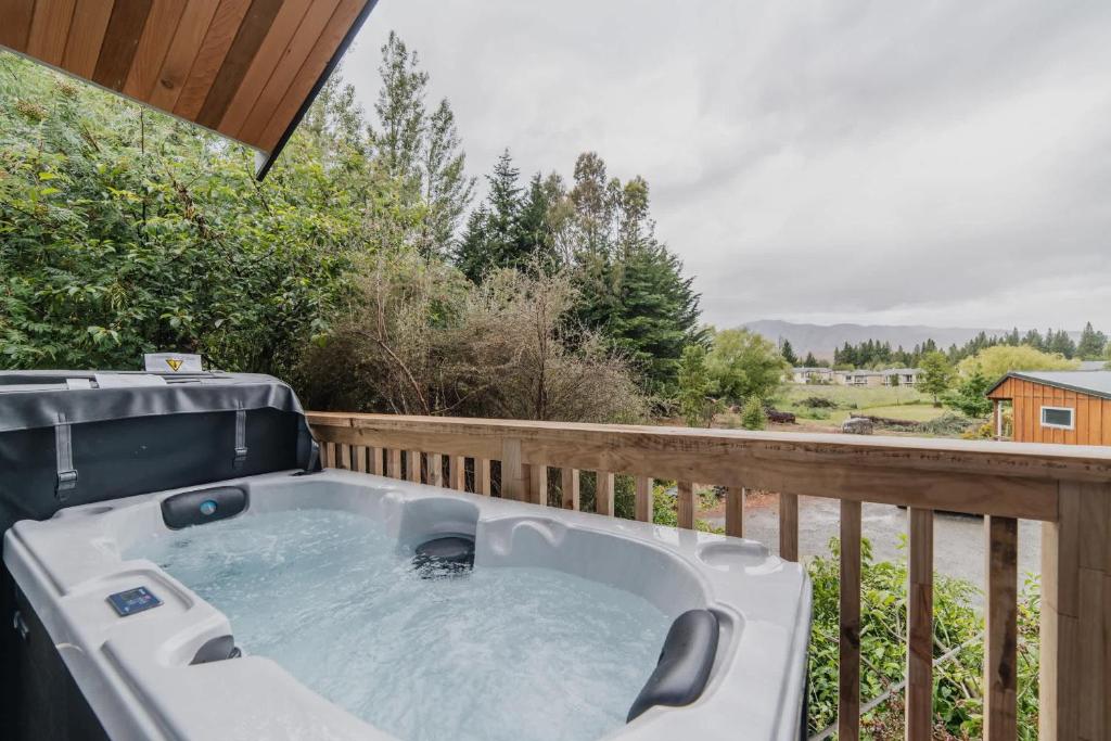 Little Nest - Hot tub under the galaxy, Lake Tekapo (updated prices 2026)