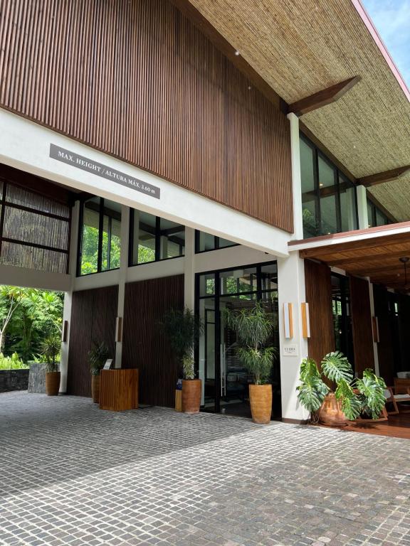 1-Bedroom Rainforest Suite & Balcony at Botanika, Puerto Jiménez ...