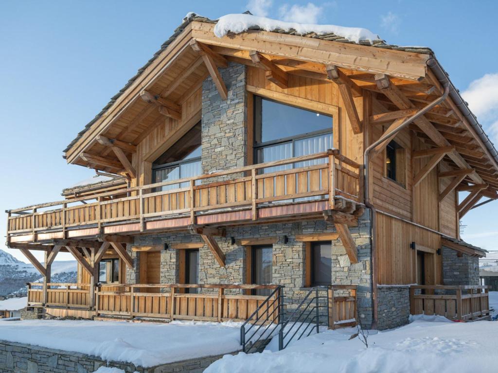 Chalet luxueux à l'Alpe d'Huez, ski-in/ski-out, sauna, jacuzzi, animaux ...