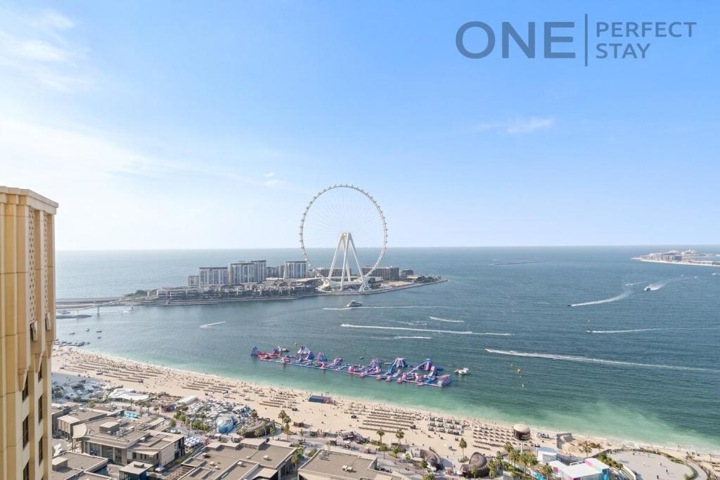 2BR Apartment In JBR Dubai with Dubai Eye View, Dubai (aktualisierte ...