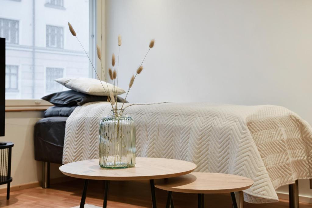 Come in! "Aninkainen" Triplet for 7 people next to Turku bus station ...