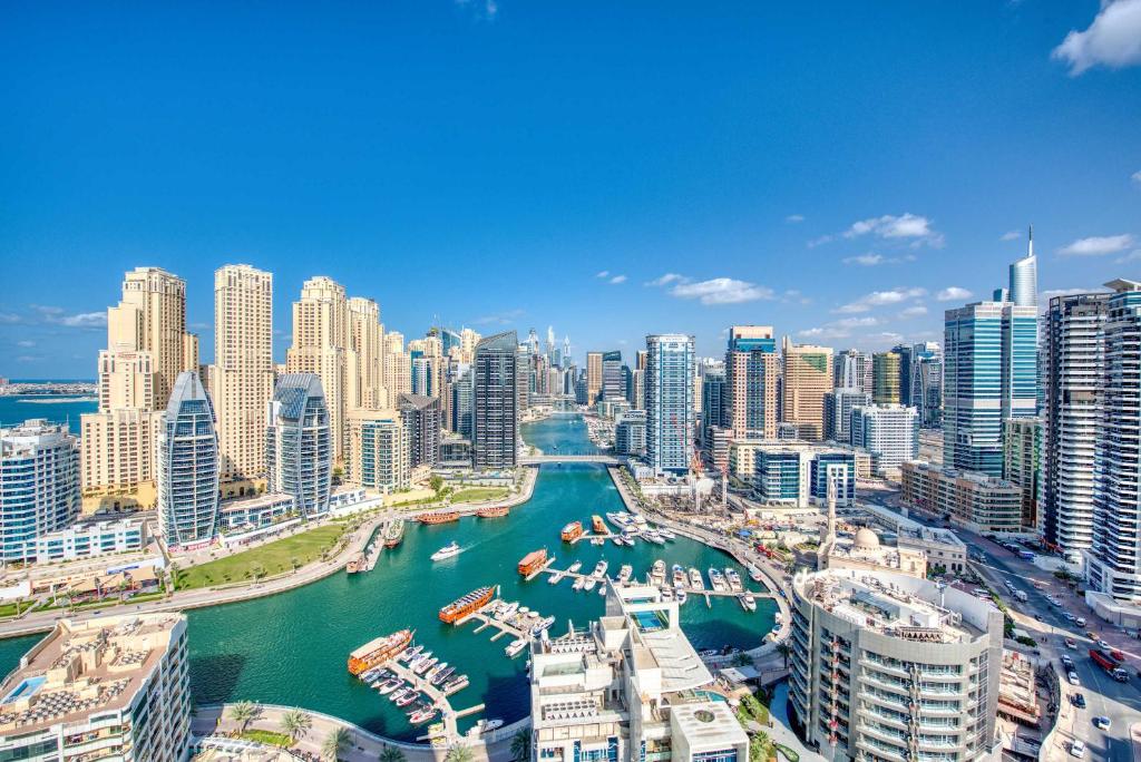 Airy and Cozy 2-Bedroom with Marina Views in DEC Tower 2, Dubai ...