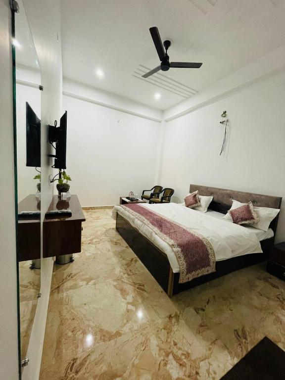 RAVINDRA GEETA Inn, Ayodhya (updated prices 2025)