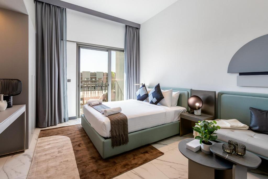 Serene Studio Apartment in Mag Eye 920 - Allsopp & Allsopp, Dubai ...