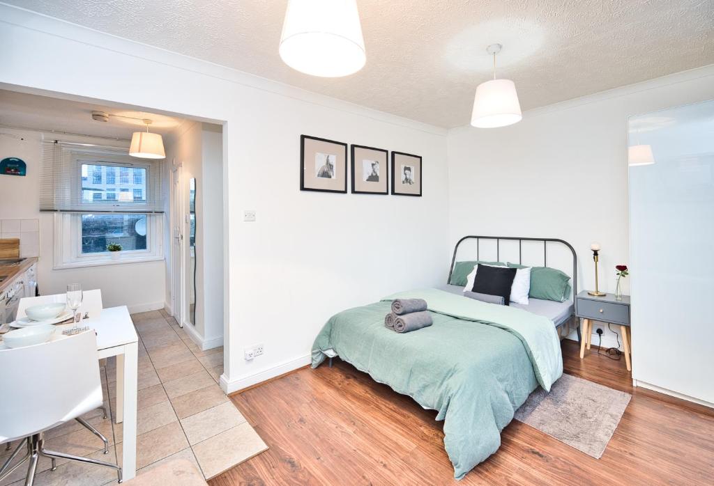 Hackney Road, London E2 - Studio Apartment for 3, London (updated ...