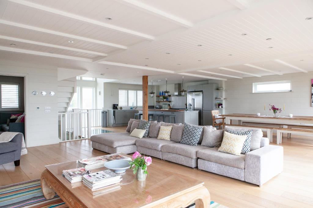 Long Island - Bracklesham Bay, Chichester (updated prices 2026)
