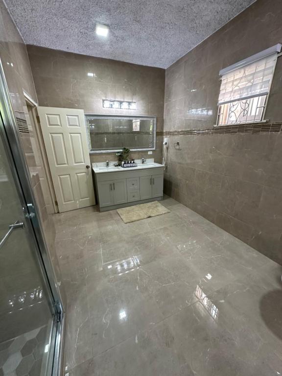 Hidden Gem Emerald in Buff Bay Portland, Cascade (updated prices 2025)