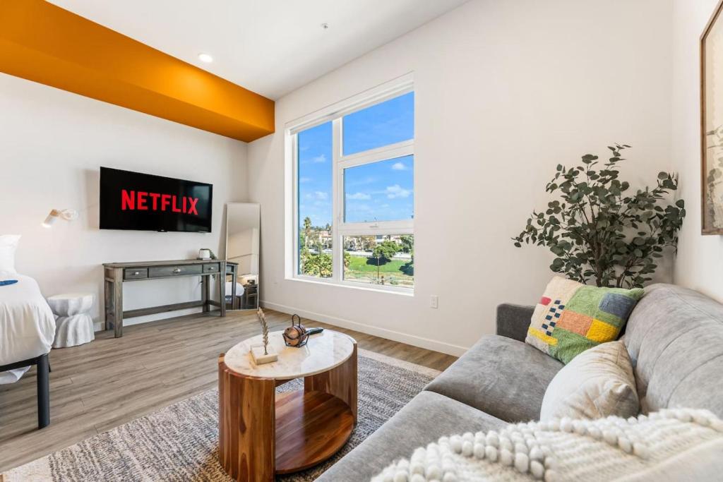 The Downtown Haven Suite, 1Mile to Dodger Stadium, Los Ángeles (precios ...