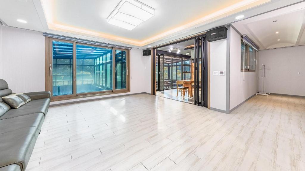 Daebudo Juni Pension, Ansan (updated prices 2026)